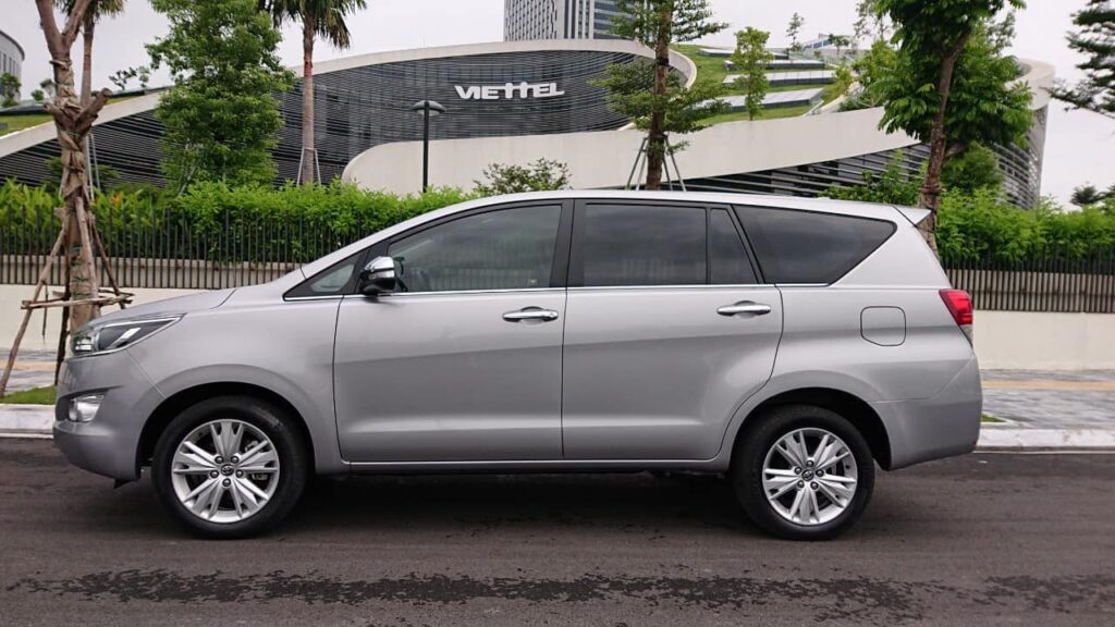 Kinh nghiệm mua xe Innova cũ giá 300 triệu đáng tham khảo